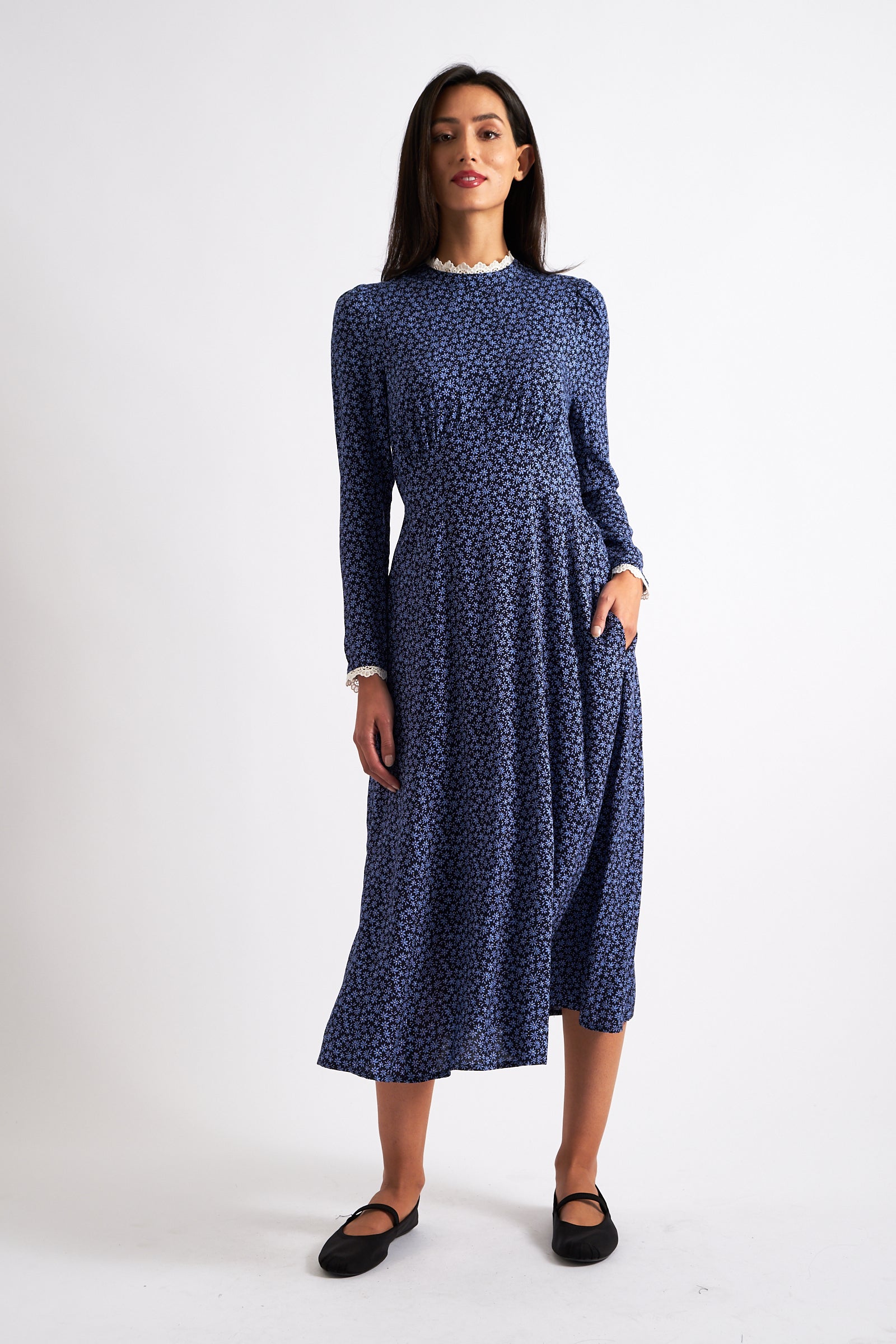 Timothea Daisy Time Lace Trimmed Midi Dress – Louche